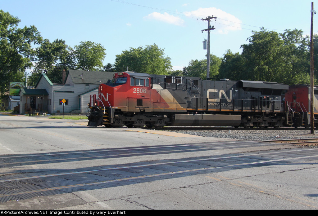CN 2806